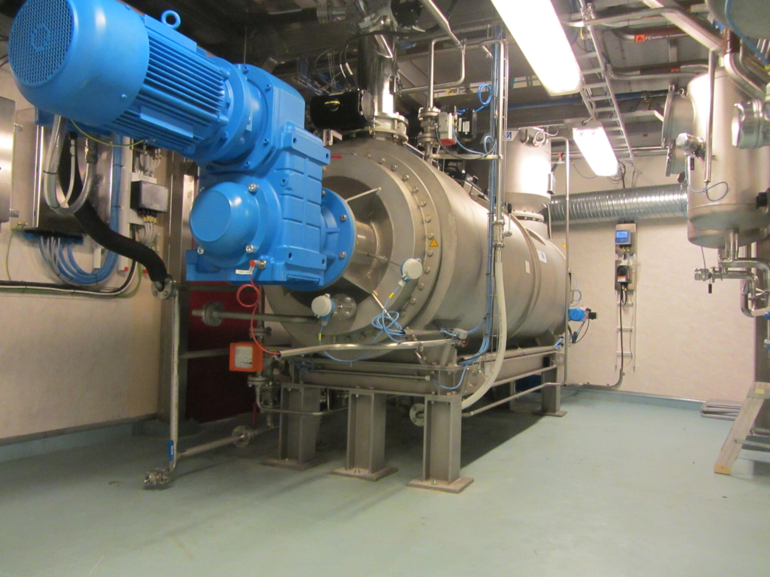 Metal recovery from metal sludges and metal dusts