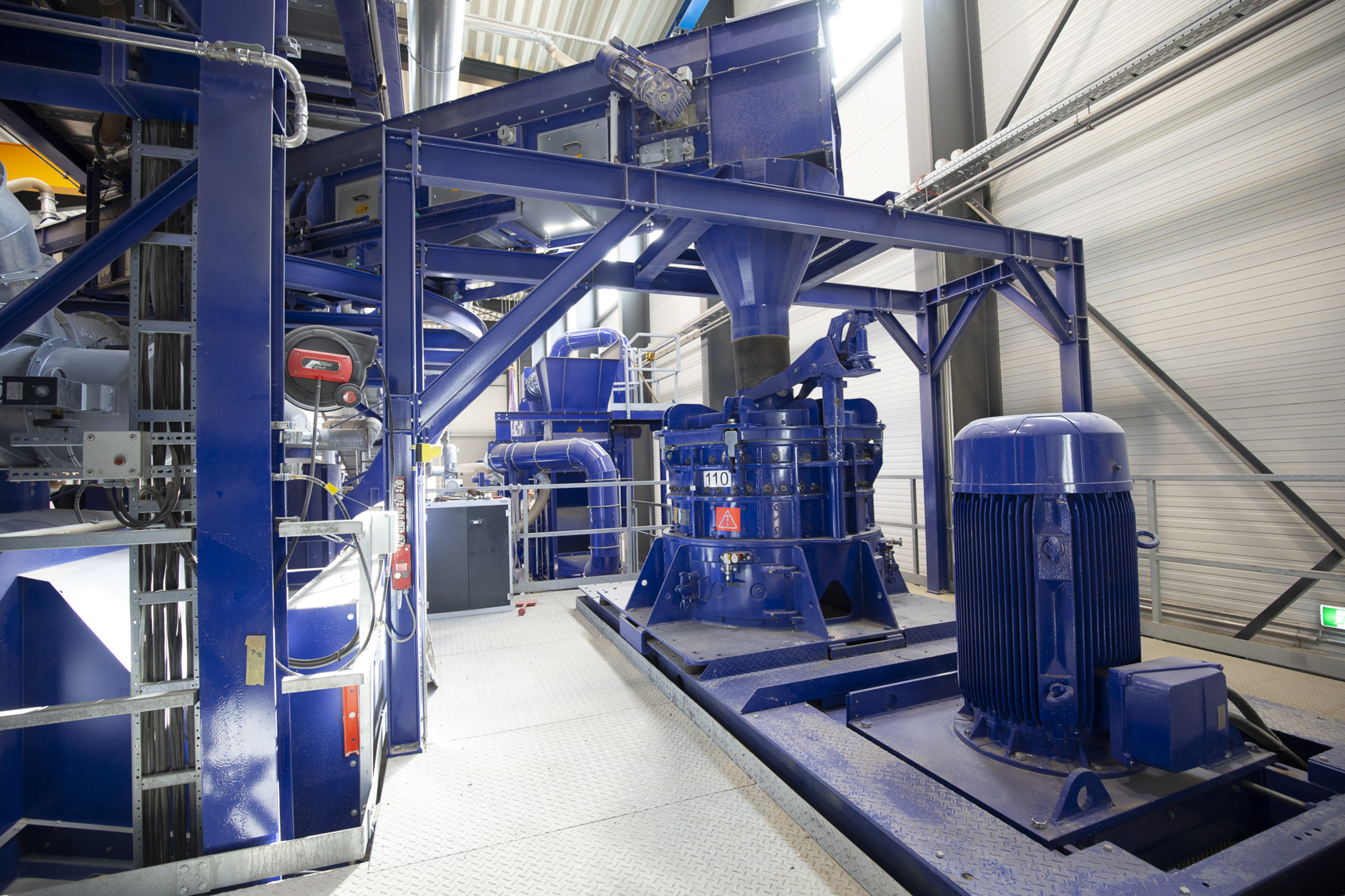 Rotor impact mill – crushing of composite materials
