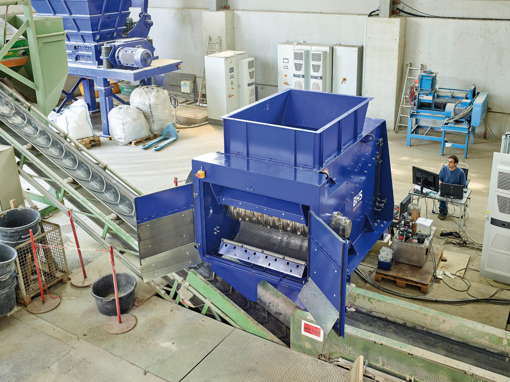 Universal Shredder (NGU) as a high-performance shredder